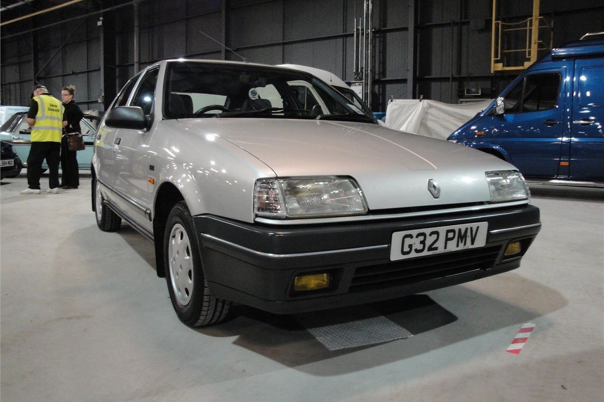 Renault 19 (1988 - 1996) - Owners' Reviews | Honest John