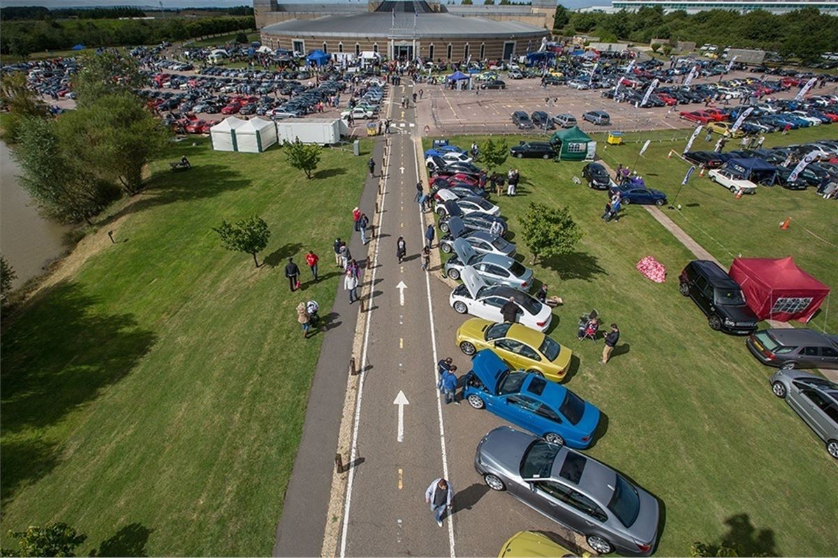 Hundreds of BMWs head to Gaydon | | Honest John