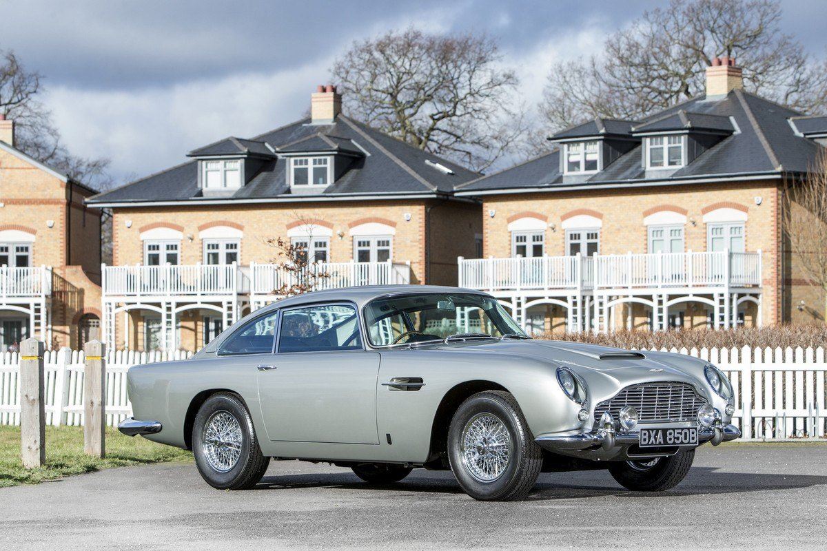 Aston DB5 sells for £860,600 at auction | | Honest John