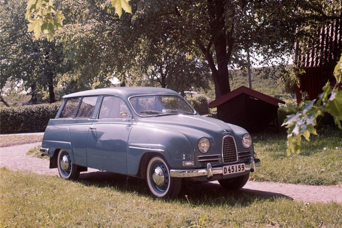 Saab 95/95 V4 - Classic Car Review | Honest John