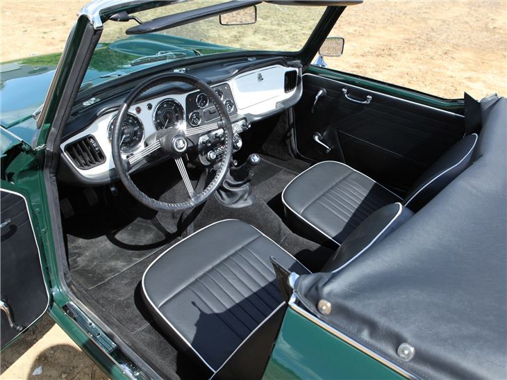 Triumph TR4/TR4A - Classic Car Review | Honest John