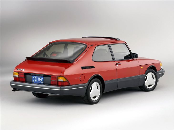 Saab 900 Turbo - Classic Car Review | Honest John