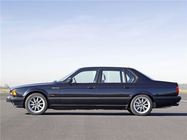 BMW 7-Series (E32) - Classic Car Review | Honest John