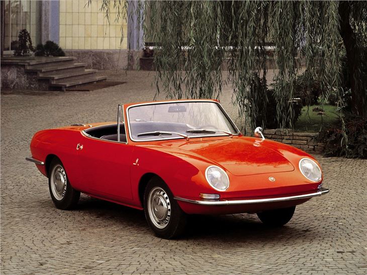 Fiat 850 Coupe/Spider - Classic Car Review | Honest John