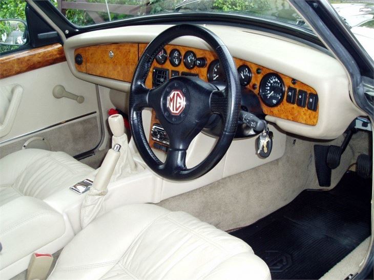 MG RV8 - Classic Car Review | Honest John