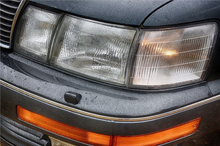 Lexus LS400 (XF10) - Classic Car Review | Honest John