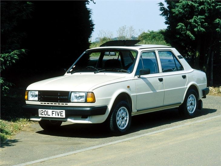 Skoda Estelle 105/120 - Classic Car Review | Honest John