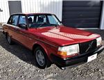 Volvo 240-Series - Classic Car Review | Honest John
